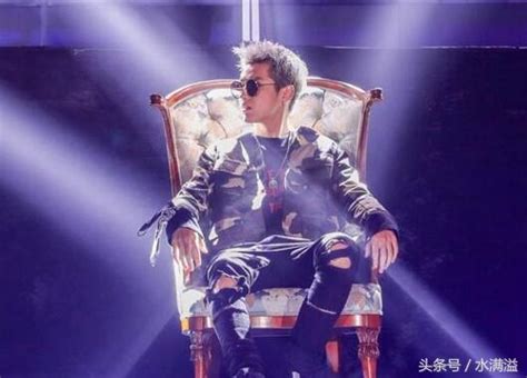 吳亦凡又双叒叕在錄音 坐等新歌炸場子了 每日頭條