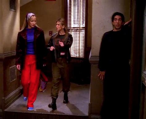 656 Outfits Phoebe Buffay Wore On Friends Fashion Paradoxes Fashion
