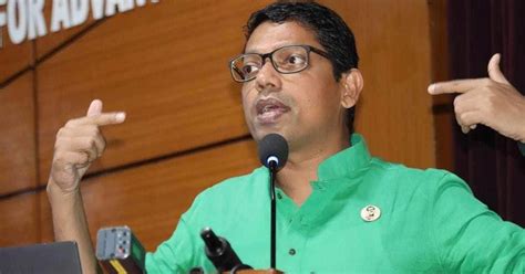 এবার সাইবার নিরাপত্তা আইনে পলকের বিরুদ্ধে মামলার আবেদন