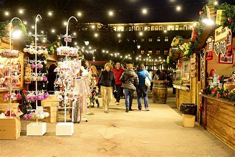 2 елхи за Коледа в София и още 2 нови коледни базара