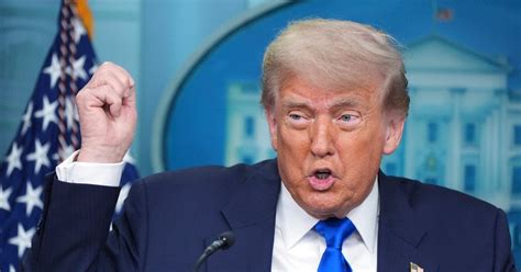 ТРАМП ЈА ТУЖИ КАЛИФОРНИЈА ПОРАДИ ПОСКАПУВАЊЕТО НА ЈАЈЦАТА ВО САД Гласот на Европа