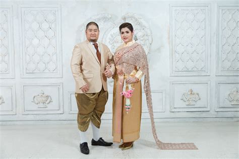 เช่าชุดราตรีคนอ้วน เช่าชุดแต่งงานไซส์ใหญ่ Chubby Dress ประชาอุทิศ86