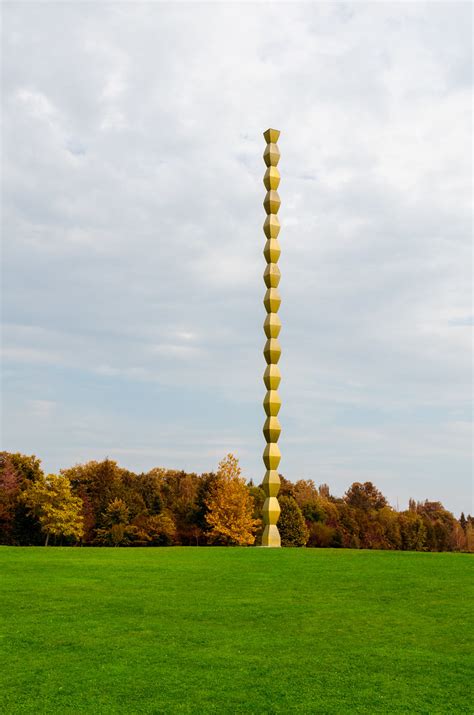Constantin Brancusi Endless Column