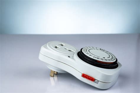 Plugin Timer Mekanik 24 Jam Alat Rumah Dalam Ruangan Set Soket Timer