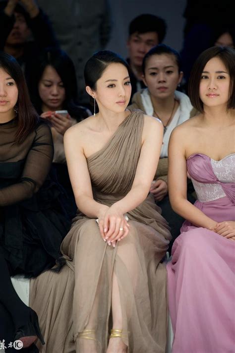 李小璐夜宿門事件後，首次發出很玩味聲音，婚姻面臨嚴峻的考驗 每日頭條