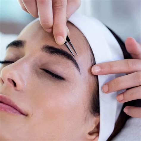 Épilation Sourcils Institut Cinq Beautés