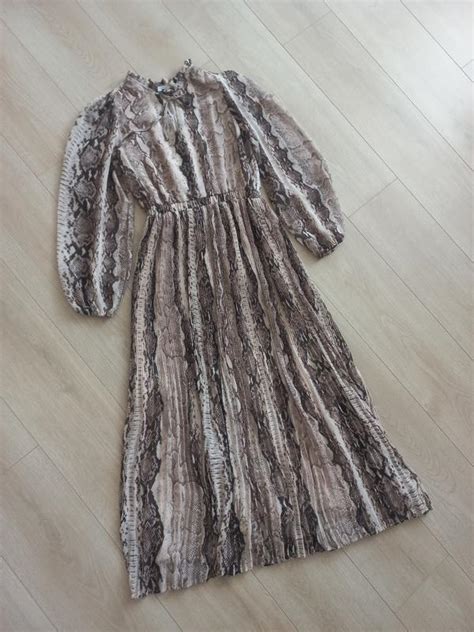 Сукня — ціна 300 грн у каталозі Довгі сукні Купити жіночі речі за доступною ціною на Шафі