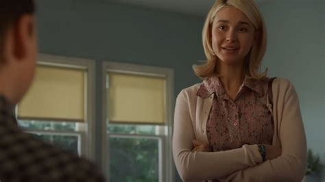 Why Does Veronica On Young Sheldon Look So Familiar Heres Where You