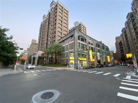 新北市蘆洲區長興路店面鷺江悅榕稀有透天 房屋出售 樂屋網