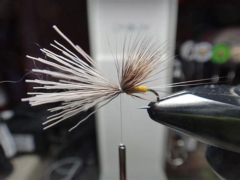 How To Tie The Comparadun Fly Pattern