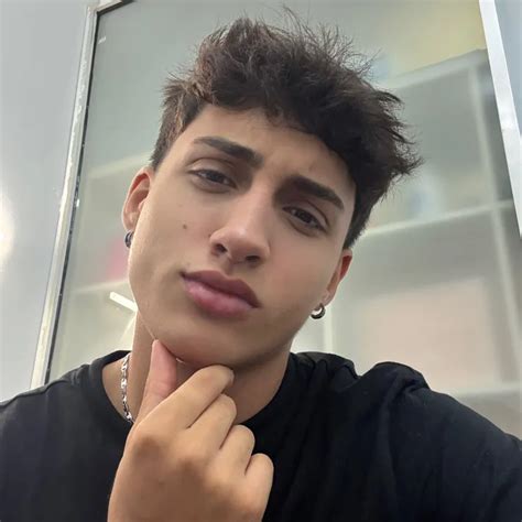 Gustavo 🇧🇷 Gustaliv Is Live Tiktok Live