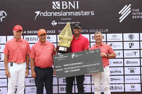 Foto Sarit Suwannarut Juarai Turnamen Golf BNI Indonesian Masters