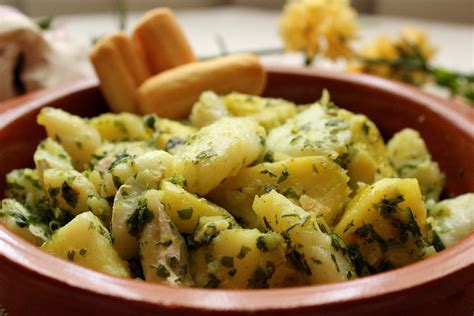 Migas De Bacalao Al Ajo Y Perejil Con Patatas Cocinando Con Las Chachas