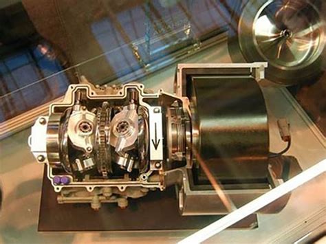 Superconducting Magnetic Energy Storage Technology And Flywheel Energy Storage Technology