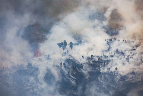 El Humo Provocado Por El Incendio En Bejís Castellón Llega Ya Hasta