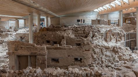 Visiting Akrotiri In Santorini Minoan Archaeological Site