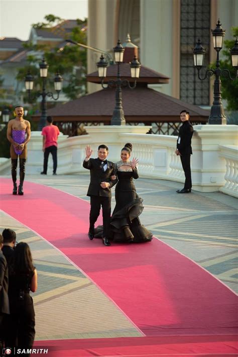 ឈុត ឯម រាម រងទាំងការរិះគន់លើបណ្តាញសង្គមរឿងស្លៀកពាក់មិនសមរម្យចូលរួមកម្មវិធីកម្រាលព្រំក្រហម