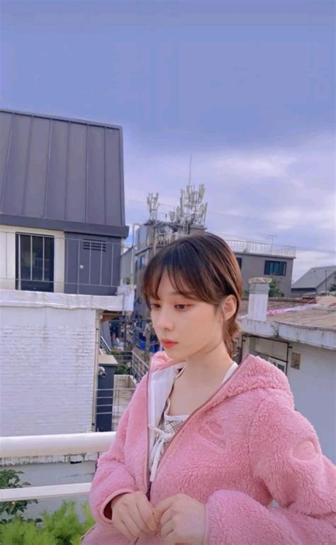 회원님이 만든 핀에 있는 θωθ님의 핀 아름다운 유명인 유명인 연예인