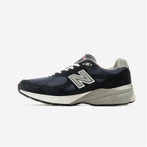 New Balance 990v3