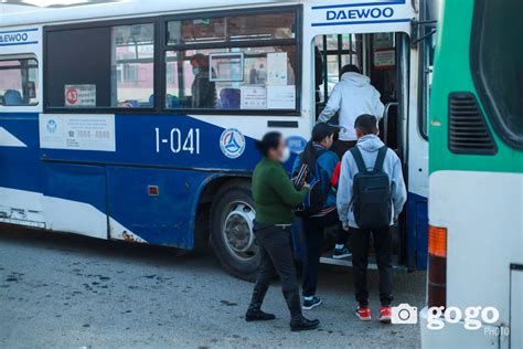 ВИДЕО Тэгш сондгойгоор хязгаарлавал автомашин багасах ч автобусандаа багтахгүй