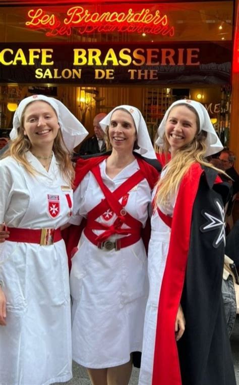 La duchesse de Chartres et ses filles au pèlerinage de lordre de Malte