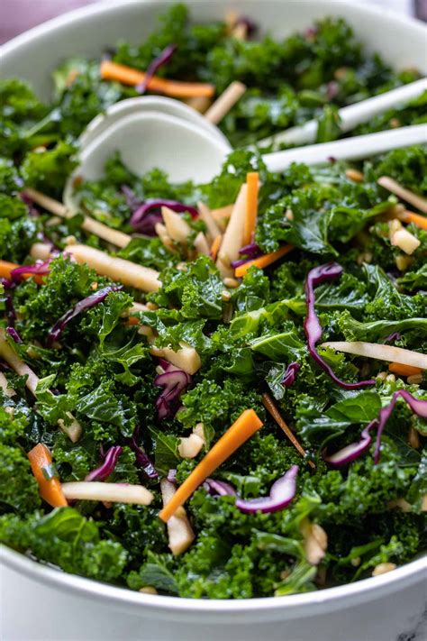 Massierter Grünkohl Salat Winterlicher Rohkostsalat Elle Republic