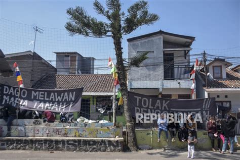 Bentrokan Di Dago Elos Warga Dan Polisi Beda Pendapat Soal Tembakan Gas Air Mata Republika Online