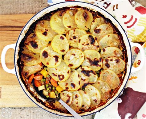 One Pot Minced Beef Hotpot Livepeasant