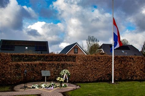 Herdenking Bij Het Joods Monument In Wagenborgen