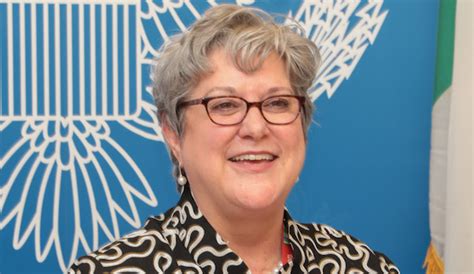 Beth Leonards Instagram Twitter And Facebook On Idcrawl