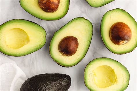 How To Cut Avocado For Salad