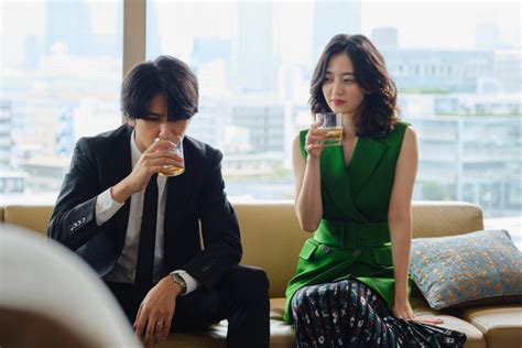 「初夜」の直後、幸せの絶頂にある18歳新妻と夫に暗雲が近づく『18歳、新妻、不倫します。』第6話 Abcマガジン