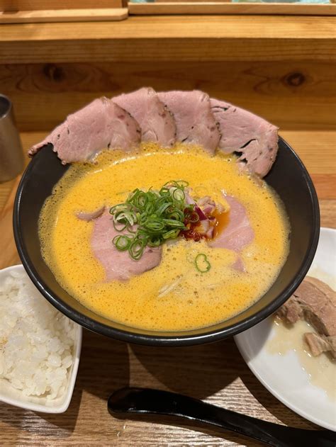 行列のできる鶏白湯らーめんのお店鶏と鮪節 麺屋勝時さん Silver LeatherCHRONOオーナーのブログ