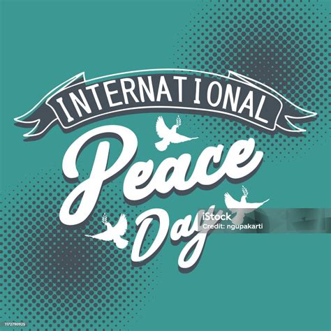 비둘기와 타이포그래피 문자 배지의 실루엣과 창조적 인 팝 아트 국제 평화의 날 파란색 배경에 격리 된 웹 및 인쇄를위한 배너 디자인 그림 9월에 대한 스톡 벡터 아트 및