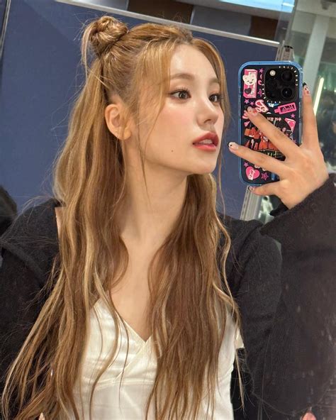 Itzy On Instagram 만두 두개🥟 Itzy Instagram Update Kpop Girls