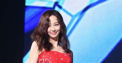 포토엔 씨스타 다솜 비키니 수준의 의상