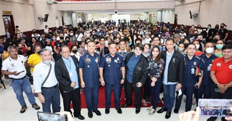 Pnp Group Honor Ofws Contributions Via Service Caravan Philippine