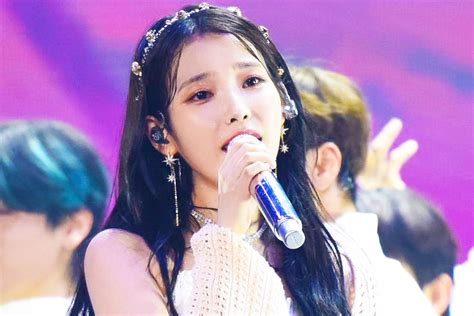 데뷔 15주년 아이유가 공개한 영화에 개봉 5일만에 관객 이만큼 모였다