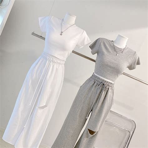 이프유마인 세트가격꾸안꾸룩 크롭 반팔 컷팅 트임 와이드 트레이닝 세트 3color