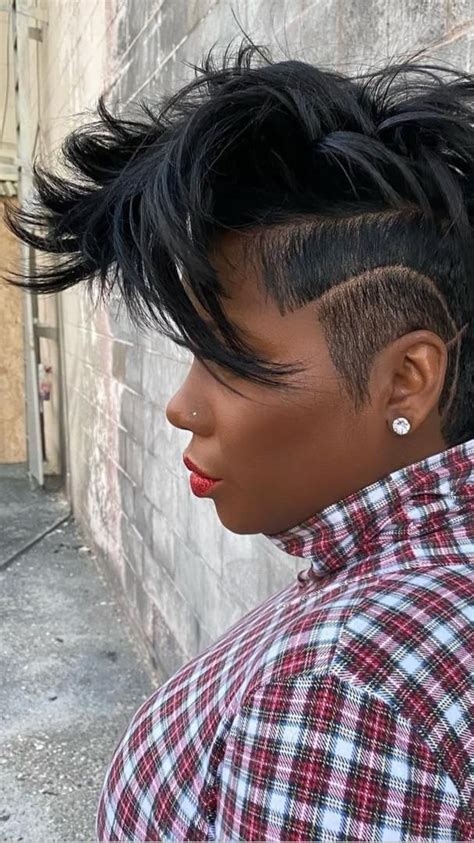 25 Valiant Undercut Hairstyles For Women With Long Hair Artofit