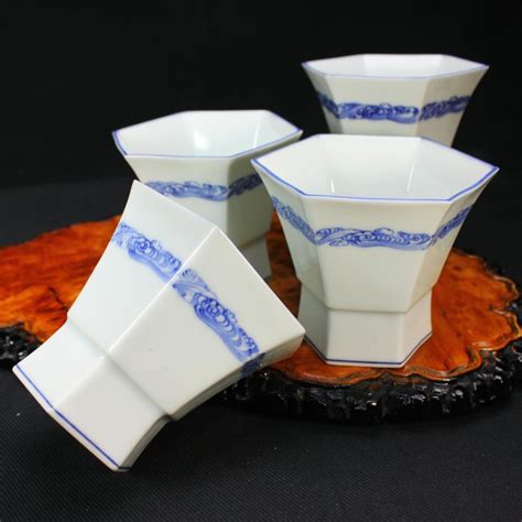 【桑園の】日本老件 平安松谷 六角高足杯 瓷器 青花瓷 手繪 薄胎 四件組 底款 杯 委託品 P 12203 A09 Yahoo奇摩拍賣
