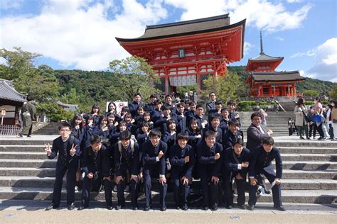 山梨学院高校（公式） On Twitter 【特進2年大学見学研修旅行】 ～1日目～ 京都の歴史文化を探訪からスタート🤗夜はobの京都大生