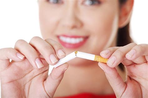 5 Ways On How To Prevent Chapped Lips When Winter Finally Arrives