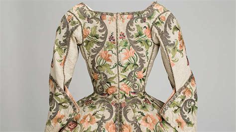 El Museo Del Traje Inaugura La Exposición Vistiendo Un Jardín