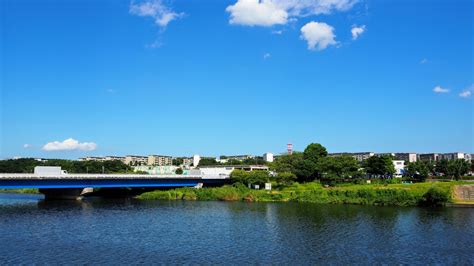 八千代市のリースバック／新川が流れ、釣りや散歩が楽しめる
