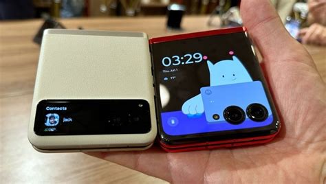 Motorola Razr Ultra E Razr Lo Smartphone Pieghevole Diventa Accessibile La Repubblica
