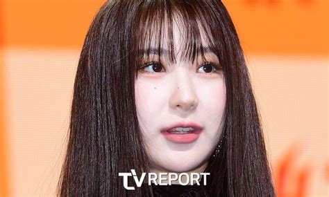 이채연 탄핵 소신 발언 후아이즈원 투표조작엔 왜 입다무냐 비판도