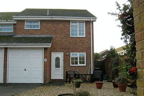 property valuation 18 saddle lane selsey chichester po20 9ey