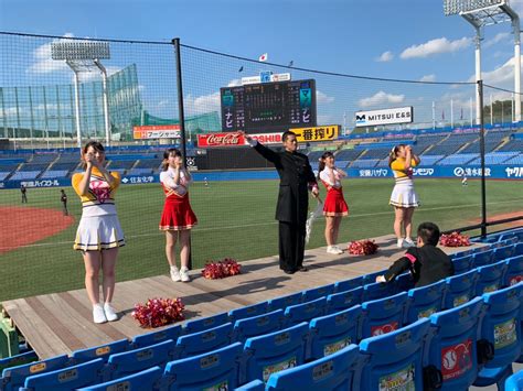 國學院大學全學應援團チアリーダー部bunnys On Twitter 明治神宮野球場の入り口で写真を撮らせていただきました☺️
