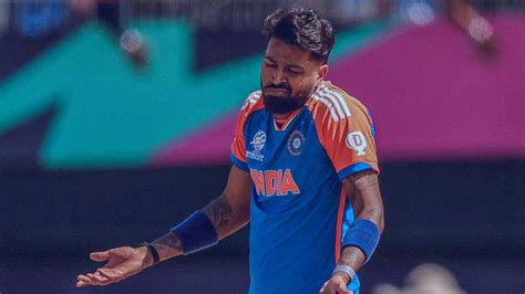 Hardik Pandya బంగ్లా చిన్న జట్టు హార్దిక్ విషయంలో అత్యుత్సాహం వద్దు